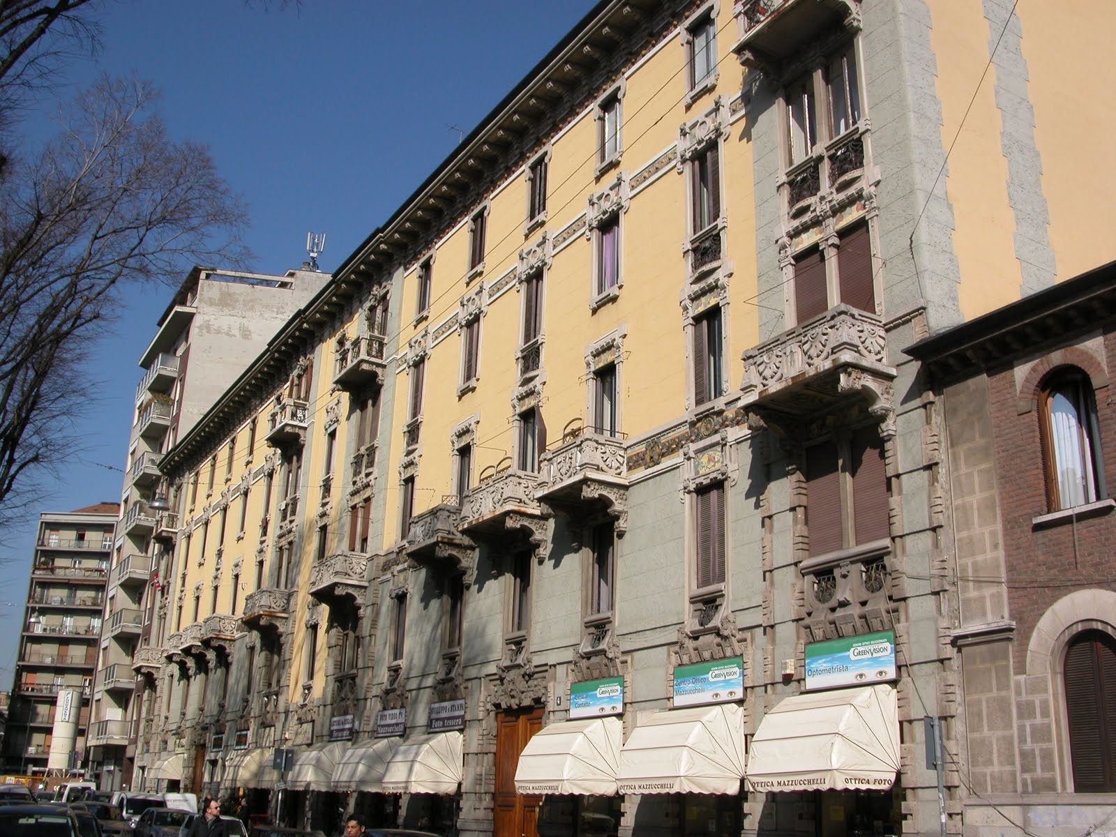 My Milan (Italy): A delightful "Liberty" building in Piazza Wagner