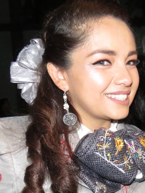 ACTITUD AL MOMENTO: VALERIA DEL RIO LA VERDADERA REINA DE LOS MARIACHIS