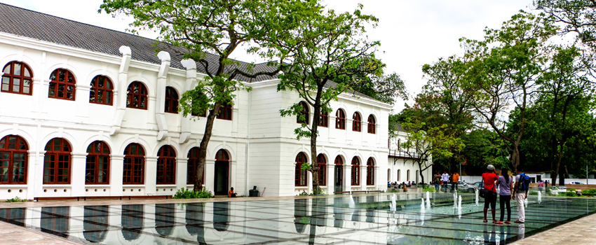 Sri Lanka is Paradise: The Arcade Independence Square