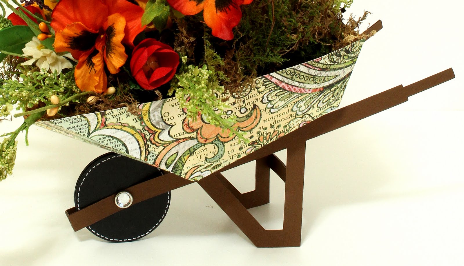 The Paper Boutique: Wheel Barrow Centerpiece