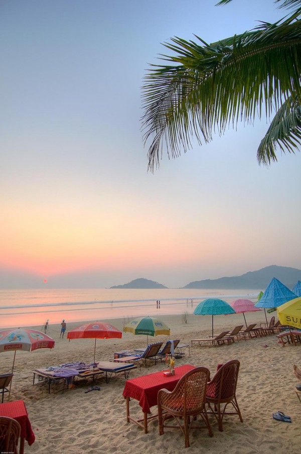 All cities in the world from kaku: 10 Luxurious Beaches In Goa, India