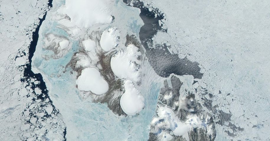 Seemorerocks: The sudden collapse of an ice cap in the Russian Arctic
