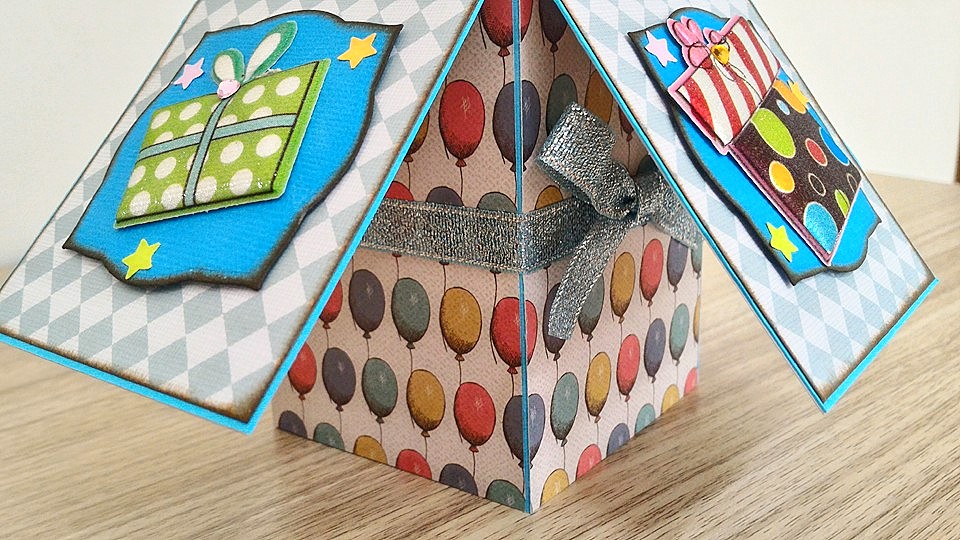 AZLINA ABDUL: Pop up balloons birthday card