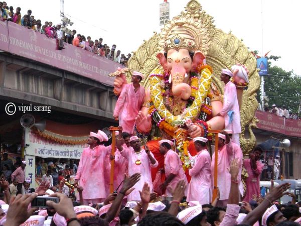 History Tattoos and The Art: Lalbaugcha Raja Visarjan 2011
