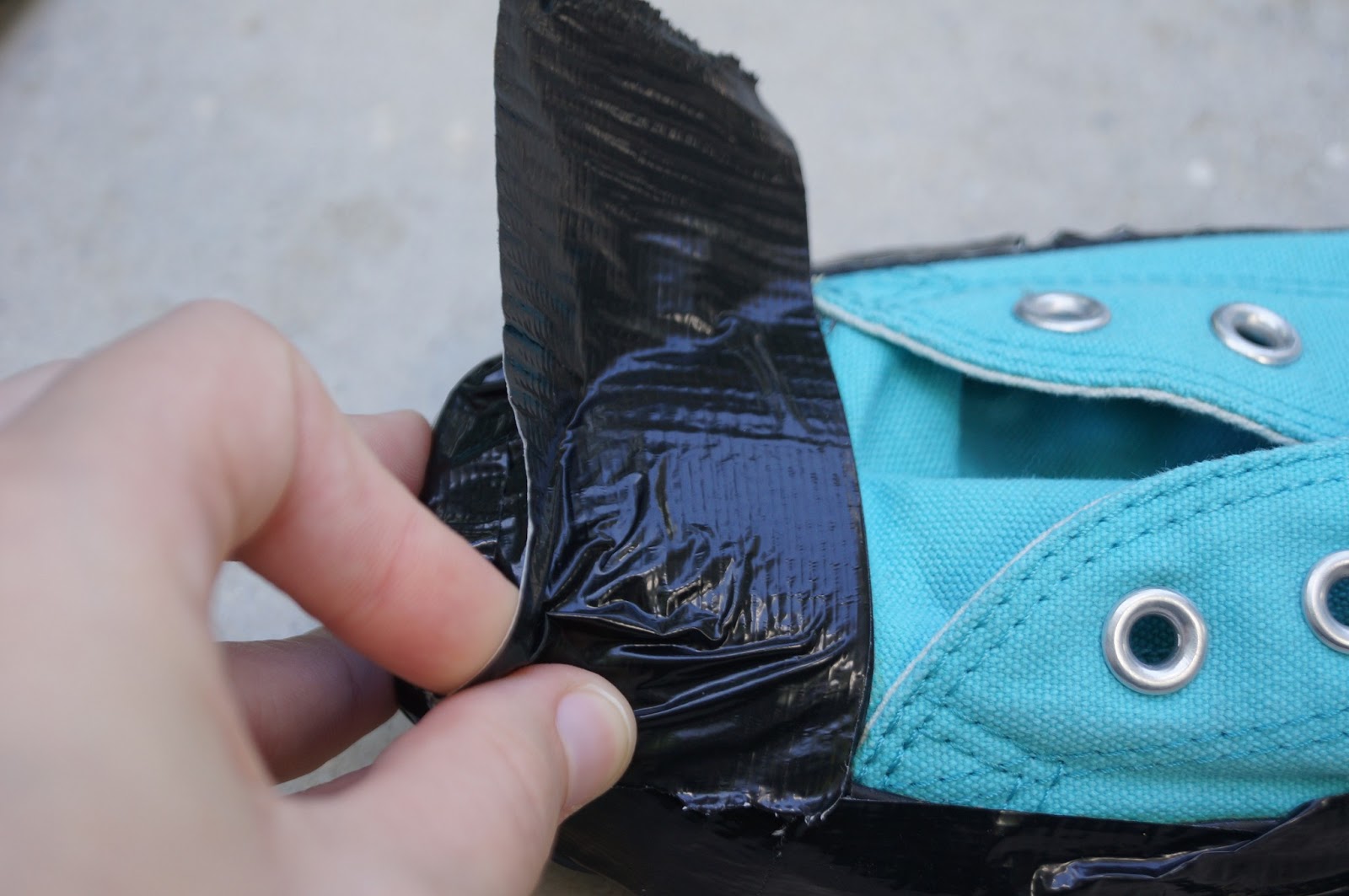 Iridescent Adolescent: DIY: Acid Wash Sneakers