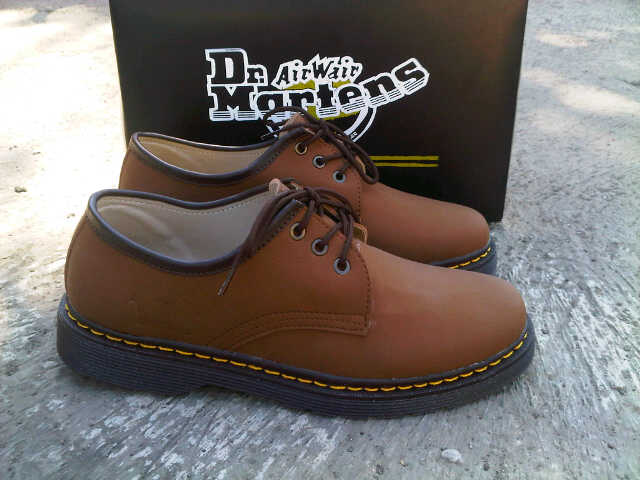 PODEK STORE: SEPATU DOCMART ( DR.MARTENS ) KW SUPER