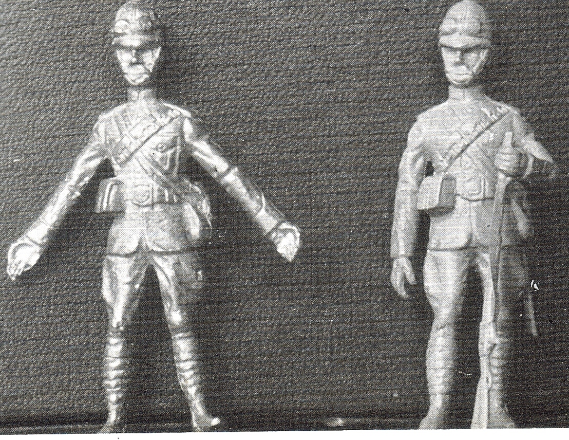 Vintage lead Toy and Model Soldiers: OLIVE. OLS1Camel Corps Trooper