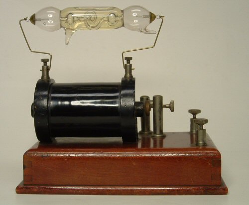 ΑΓΓΙΓΜΑ ΦΥΣΙΚΗΣ...: Σαν σήμερα, ... 1803, γεννήθηκε ο Heinrich Rühmkorff.