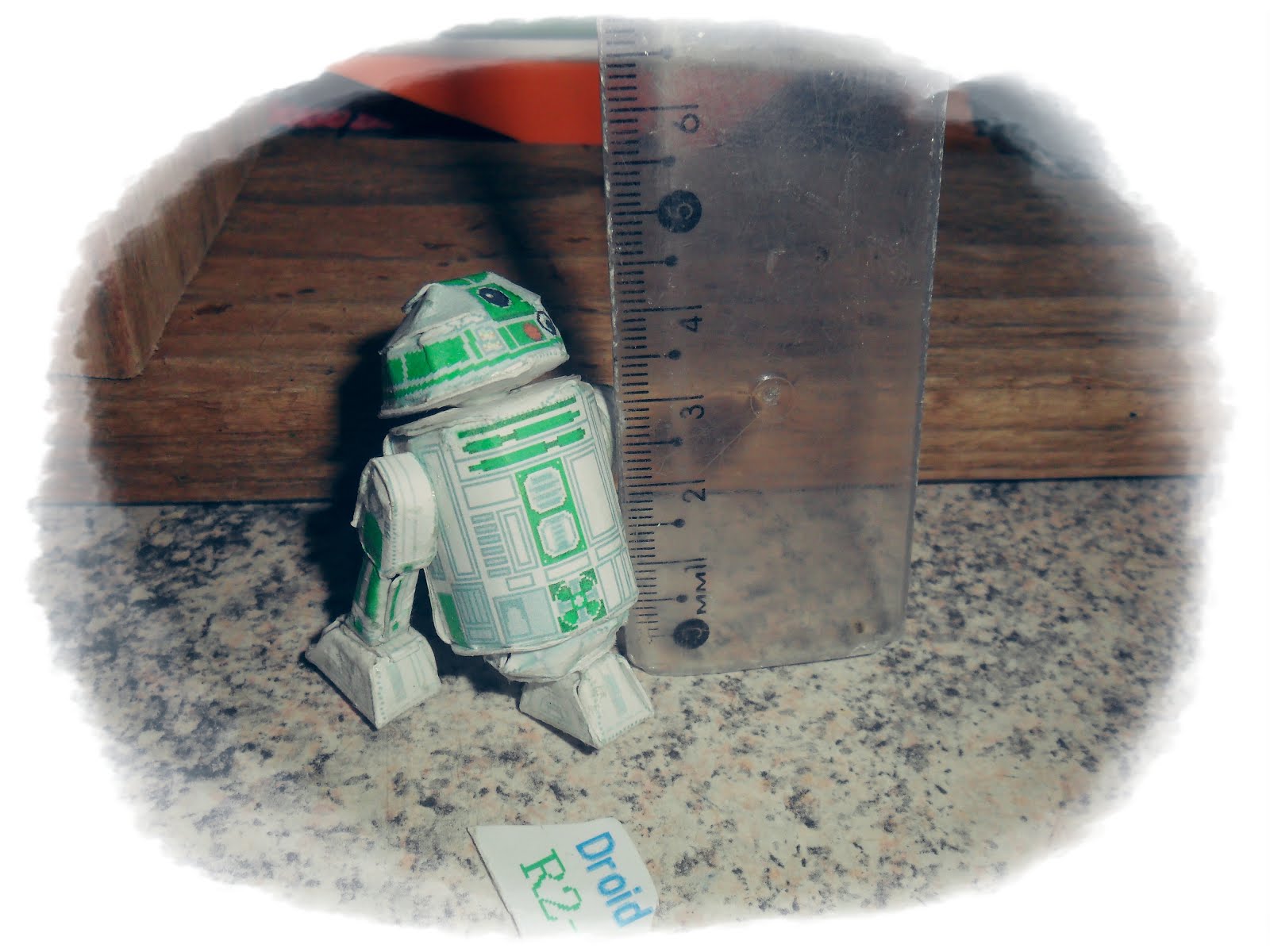 The ciências: PaperCraft Star Wars Droid-R2-A6