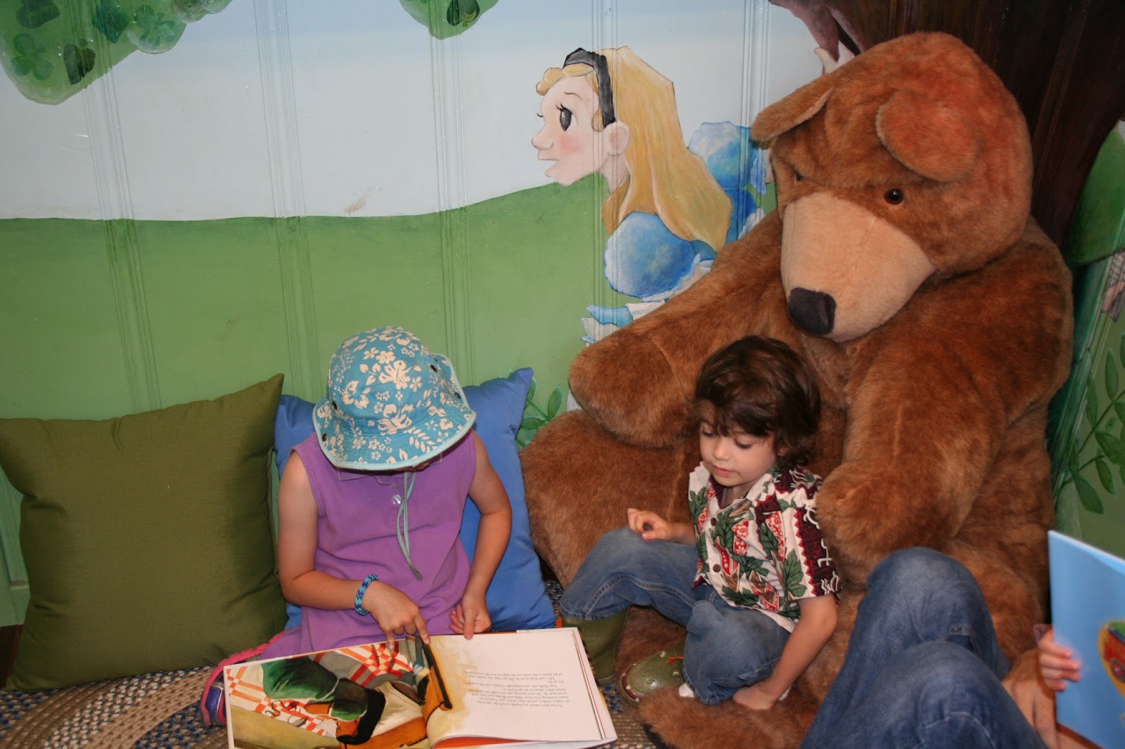 Children's Fairyland Blog: TIPS FOR RAISING BOOK LOVERS