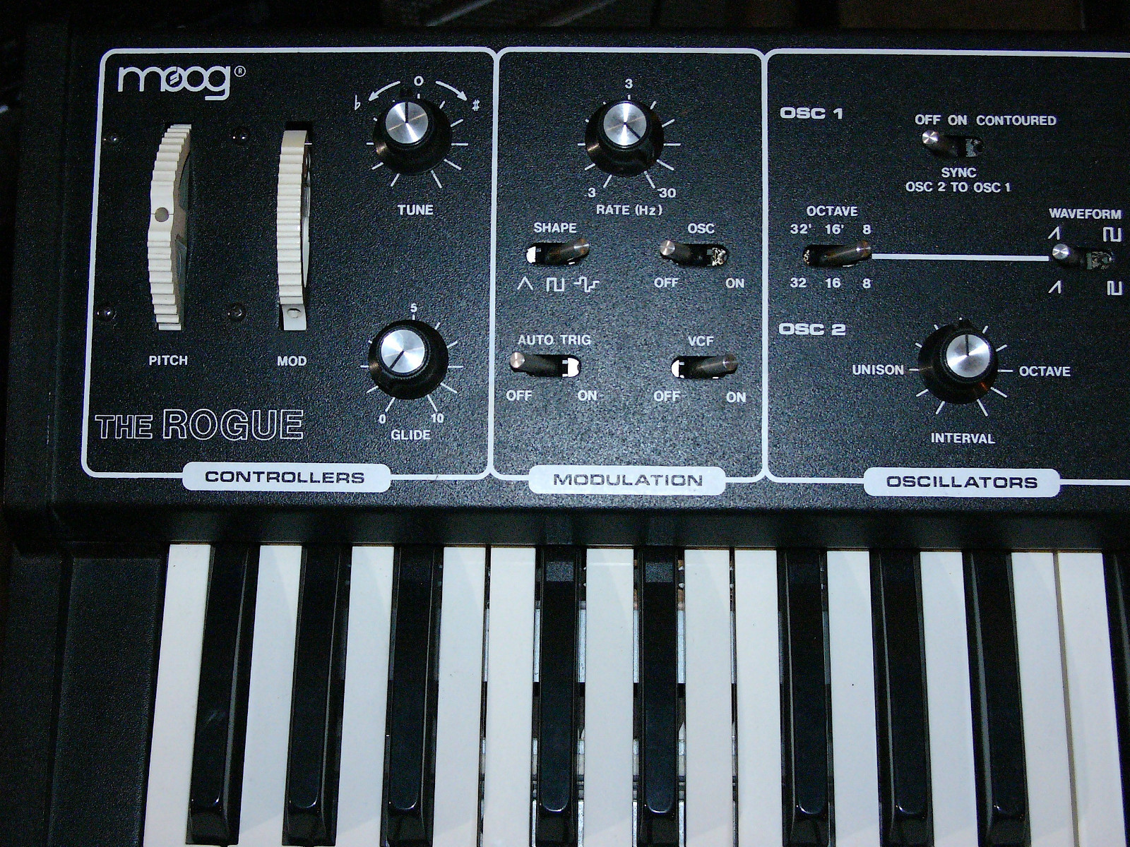 MATRIXSYNTH: MOOG ROGUE SN 1647