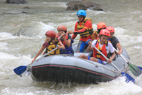 Rafting Sungai Progo Atas ~ Arung Jeram Magelang Jogja, Paket Rafting ...