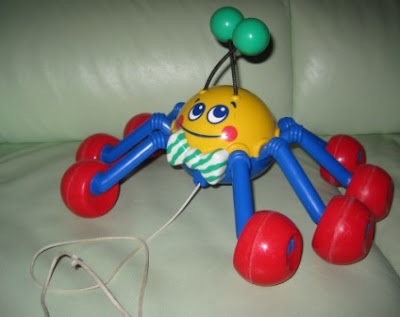 JuaiMurah: Pull Along Big Musical Spider