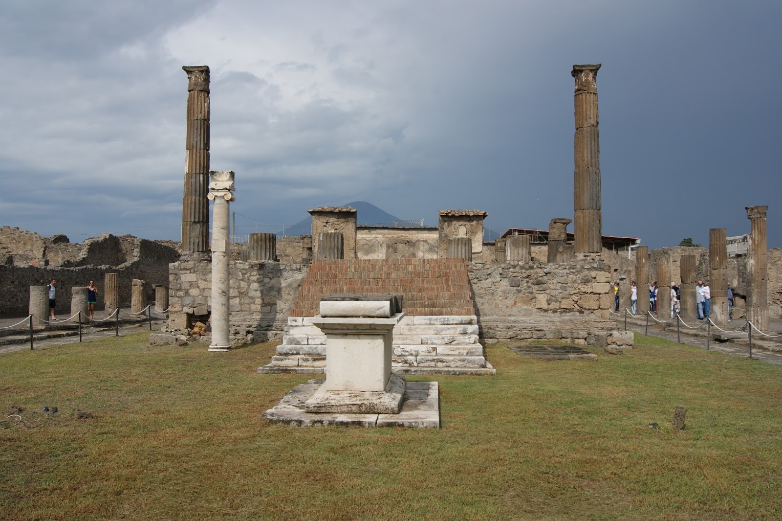 Tights and Ladders: Things to do in Sorrento - Pompeii
