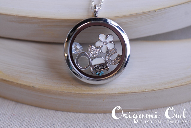 Click the Locket to Unlock Your Origami Owl Experience