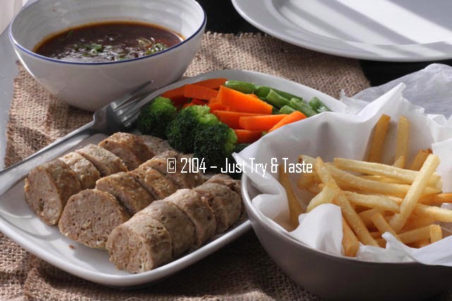 Galantine Daging Sapi & Ayam dengan Sayuran Rebus dan Kentang Goreng ...