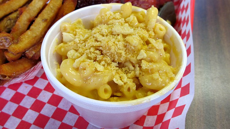 Des Loines: Cactus Bob's BBQ Corral in Johnston