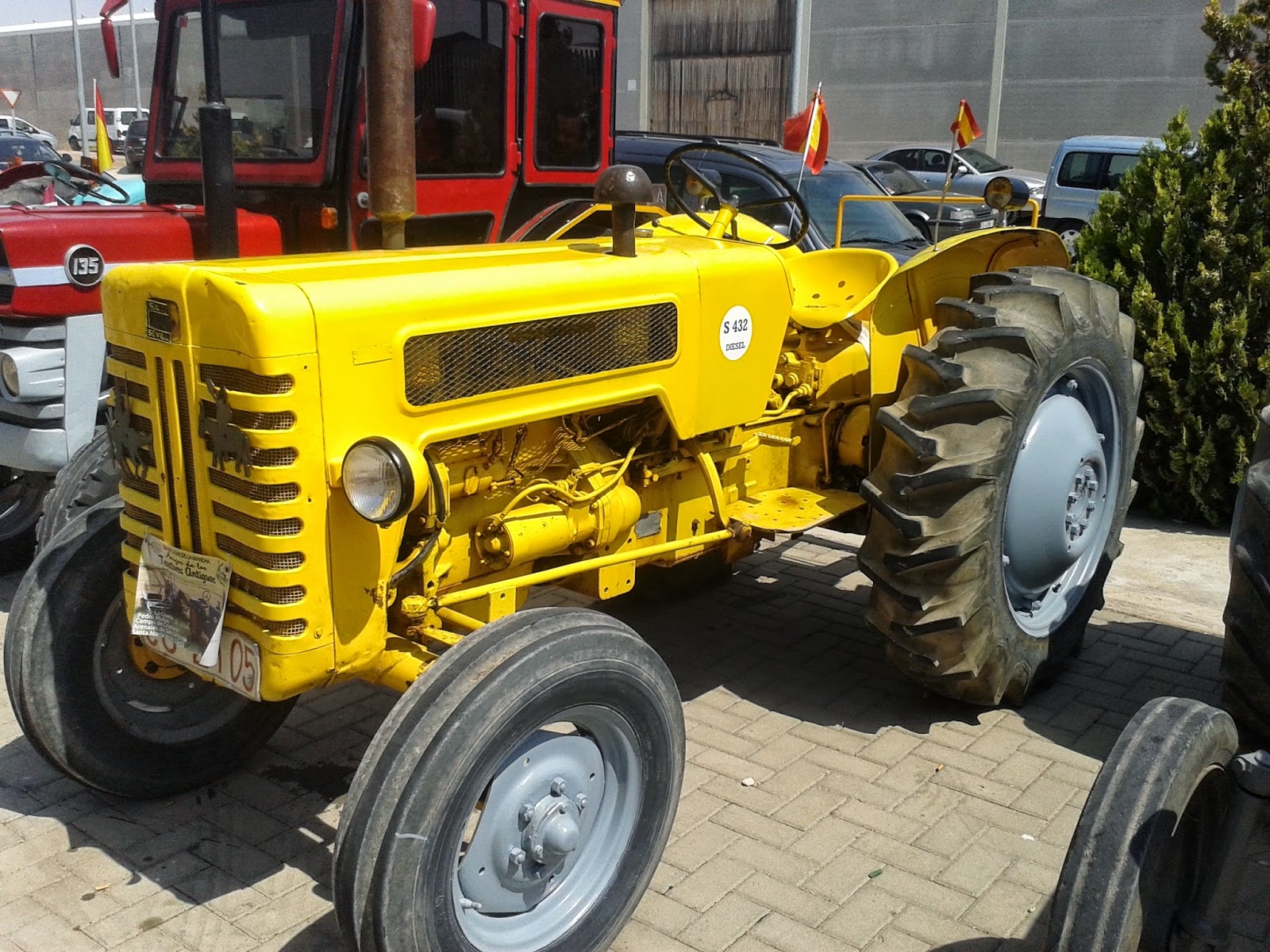 Exposición de tractores antiguos de la Feria del Ajo 2014 | Las Pedroñeras