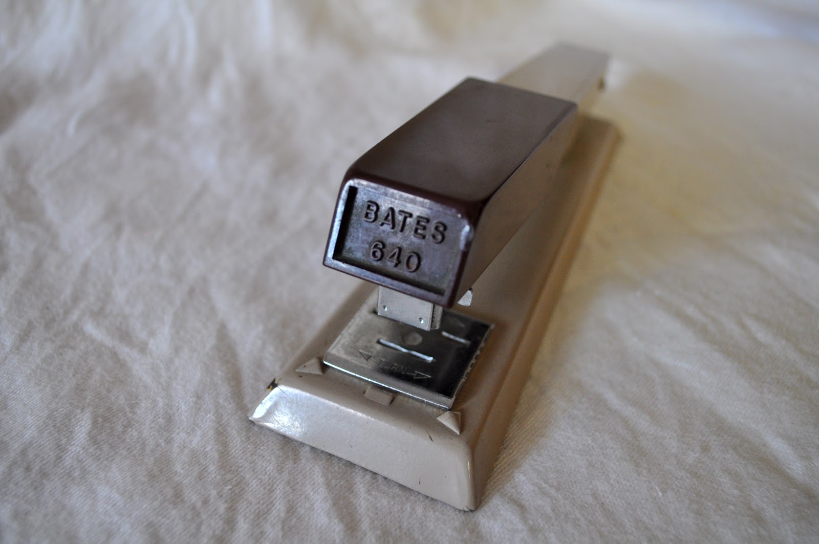 Stuff Hero: 4/20 Bates 640 stapler with staples needs a home