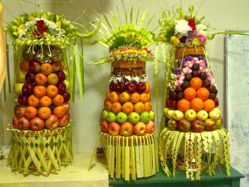 Bali Indonesia Holiday Travels: Gebogan Offerings | Bali Prosperity ...