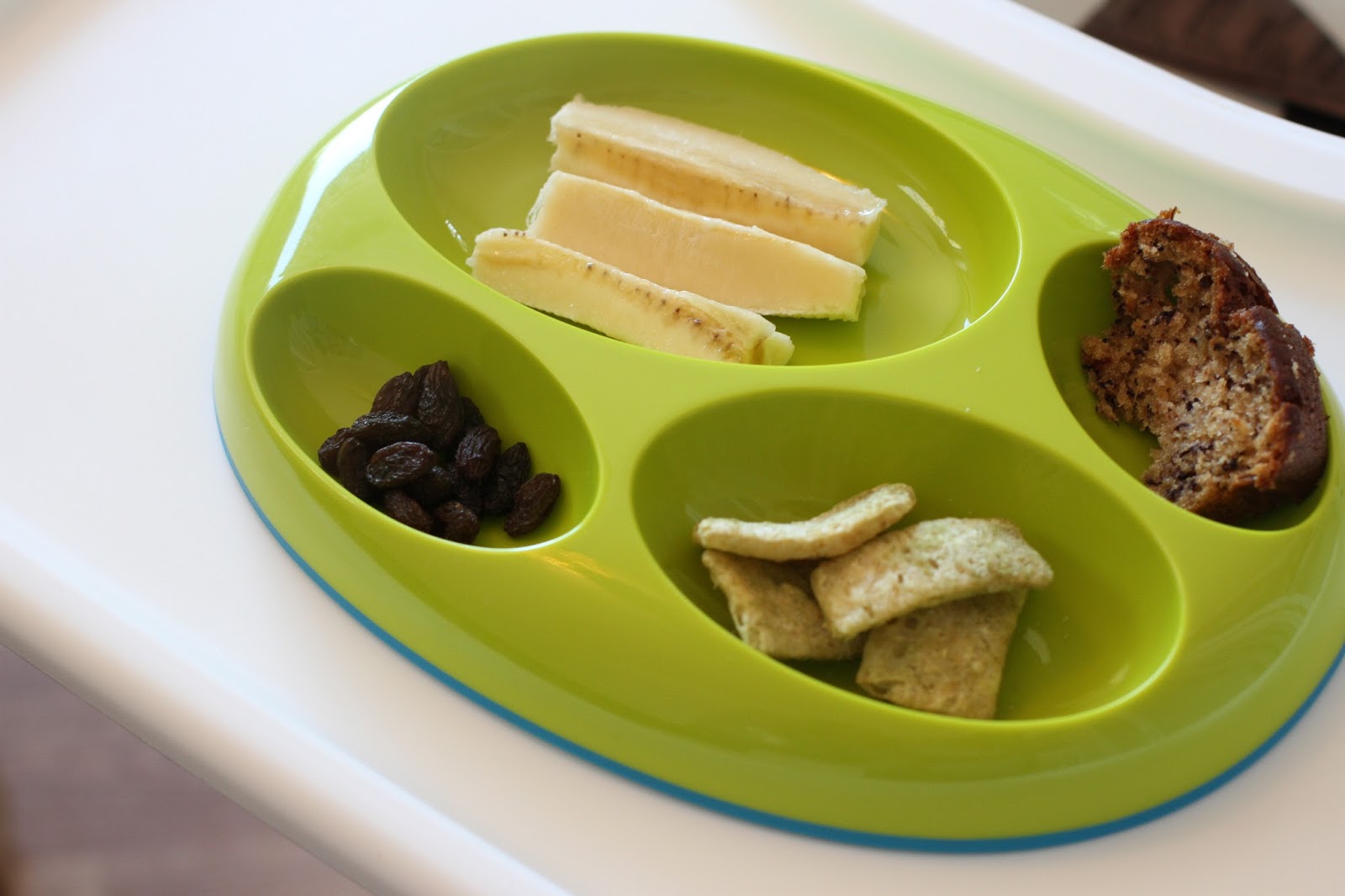 Tips for Toddler Mealtime - The Chirping Moms