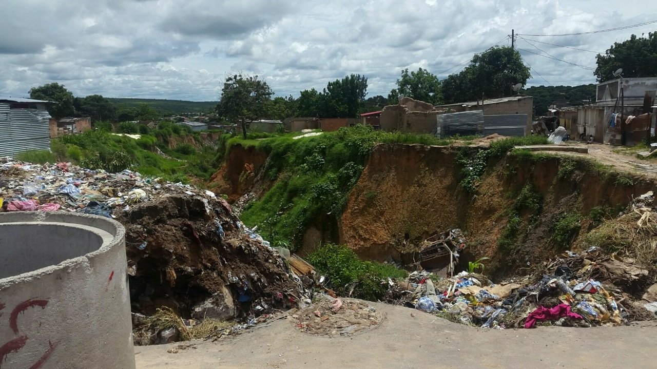 General geology and Geotechnics : AS RAVINAS EM ANGOLA_ Causas e medida ...