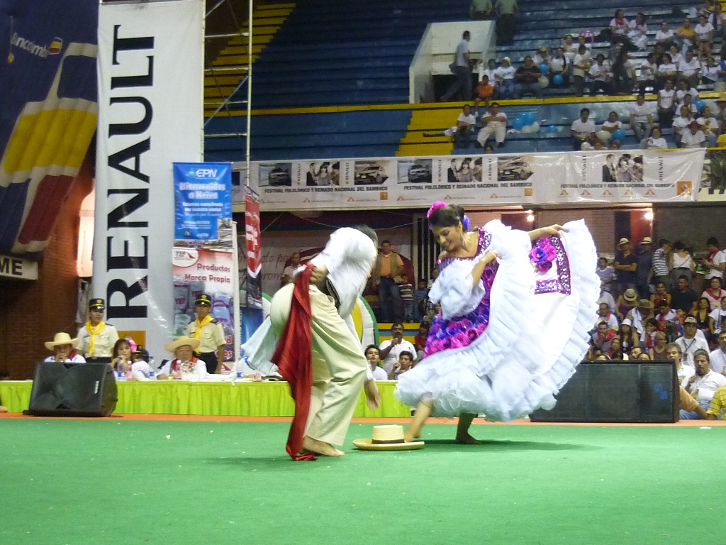 Turistica en el Mundo: BAILANDO EL BAMBUCO