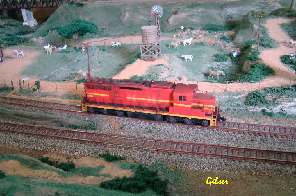 Gílser ferreo trens: SD18 RFFSA FASE 1