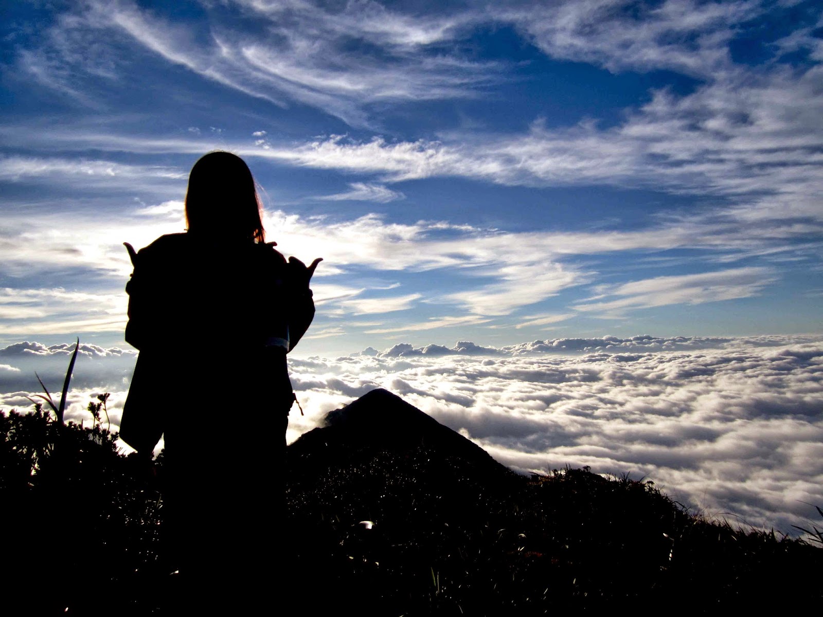 Travel Life: Mt. Halcon