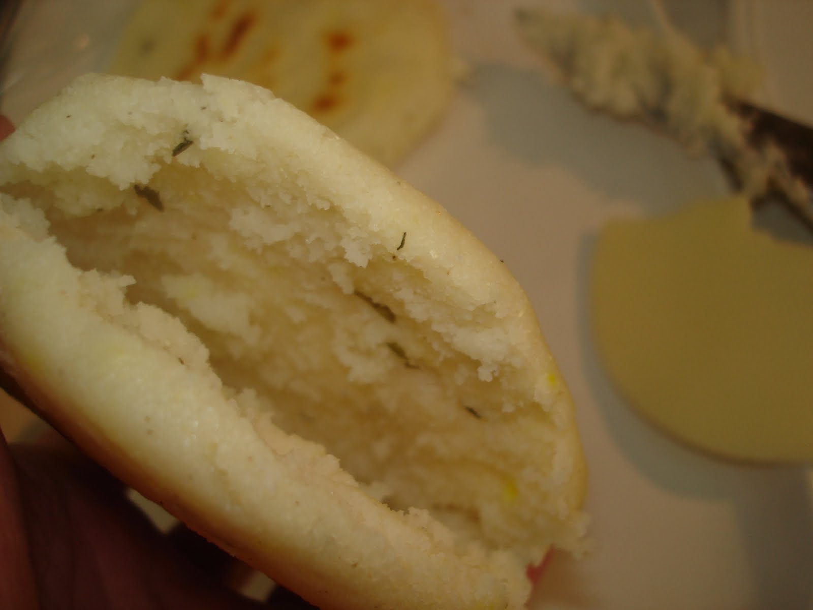 The Tiny Skillet: Arepa With Egg (arepa de huevo)