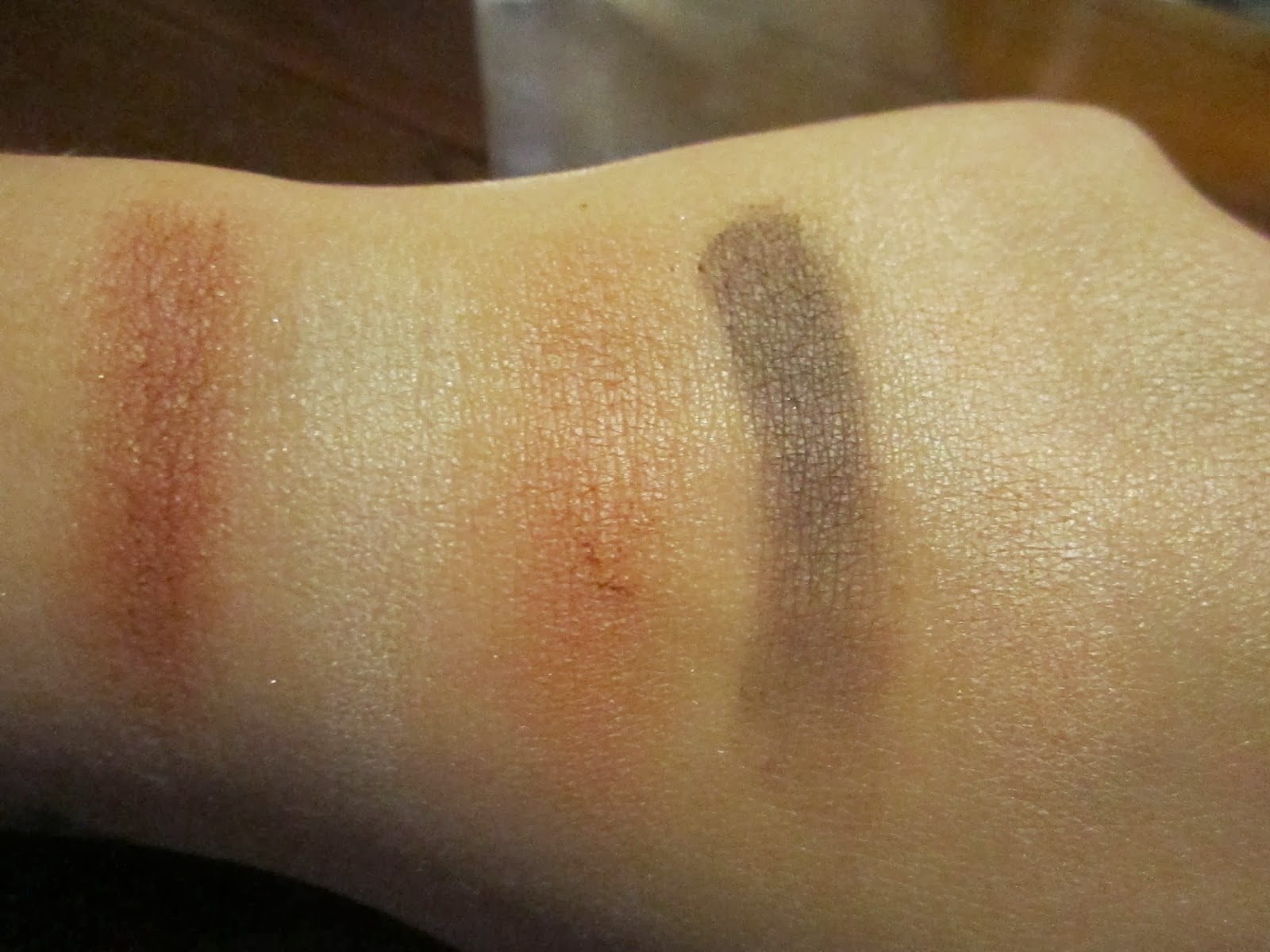 Made up & True : Aziza Cosmetics 6 Pan Eyeshadow Palettes Review