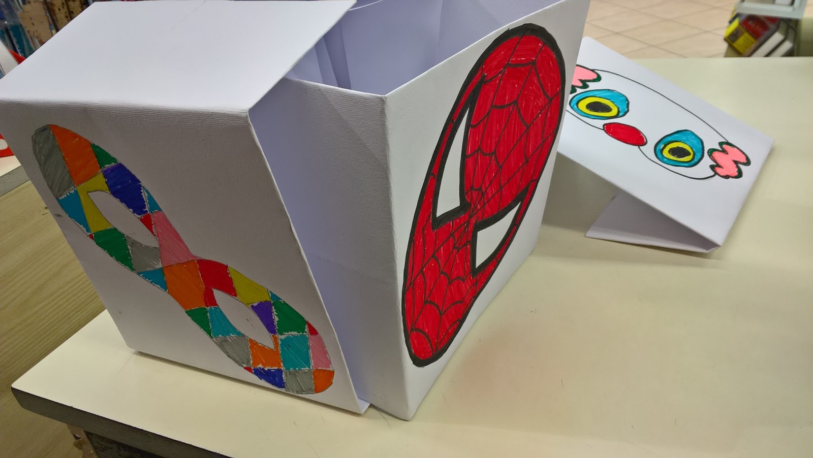 Odore Intenso di Carta: Il dado delle storie...