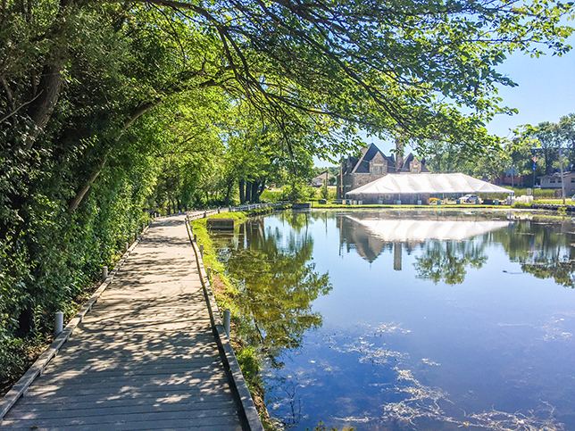 Hiking the Ice Age Trail Delafield Segment