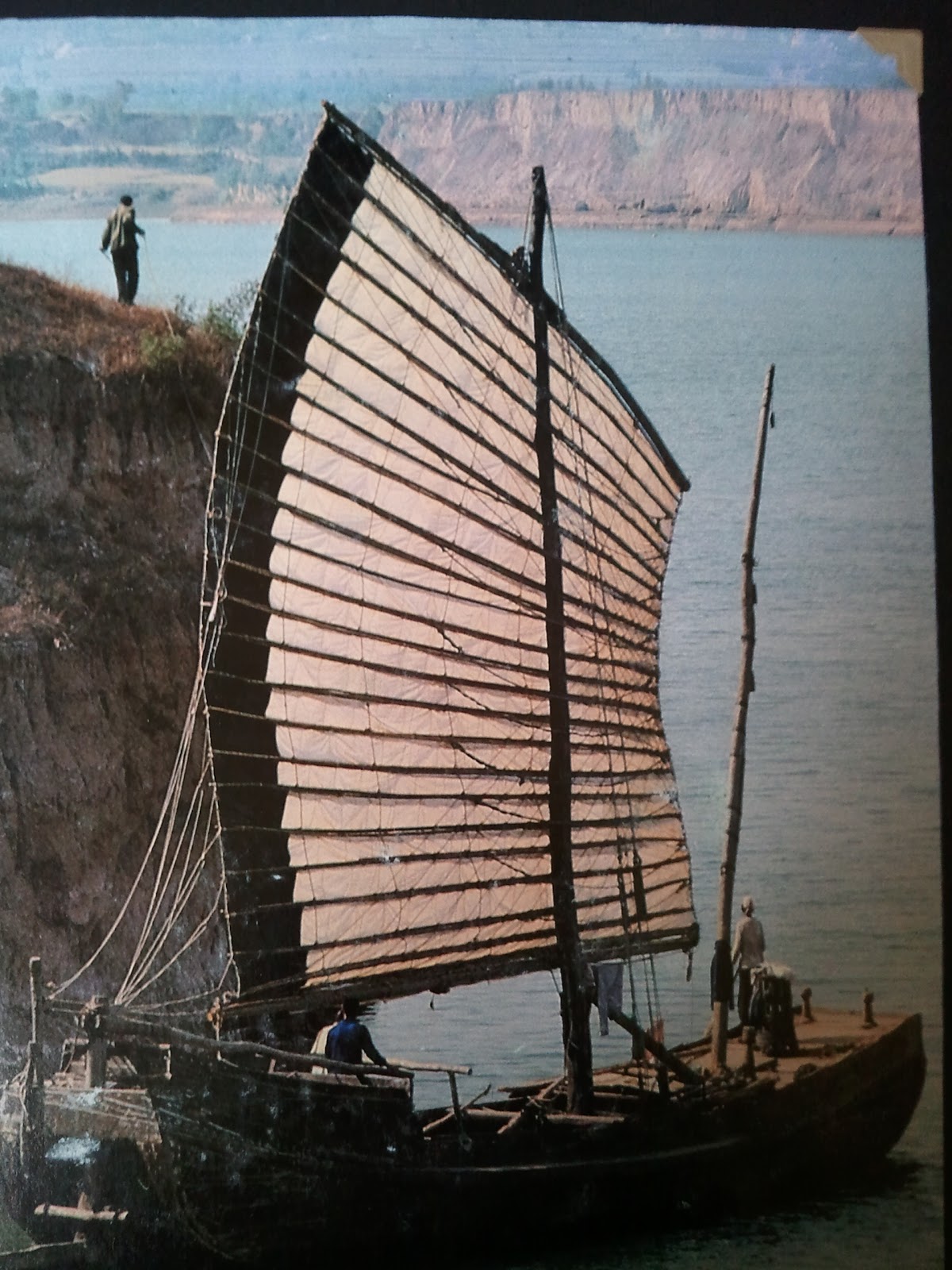 Yasmin, a Junk Rigged Alacrity 19: Sails that Goblin and I admire.