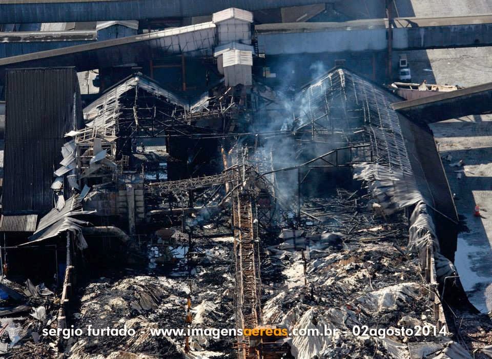 Navios de Santos & CIA: INCÊNDIO NO PORTO DE SANTOS