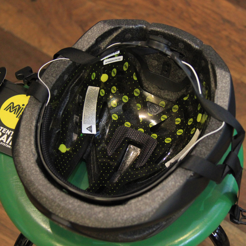 OAKLEY AERO HELMET "ARO 5" 入荷!!!!