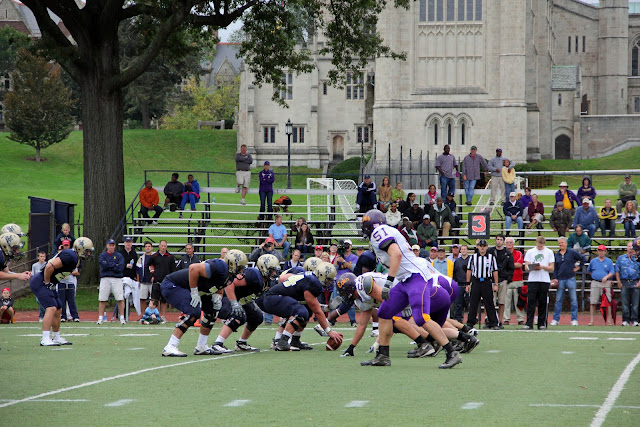 Southwest Daily Images: Trinity Football Extends the Record