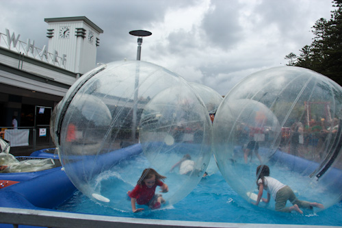 Thisness of a that: Trapped in a bubble