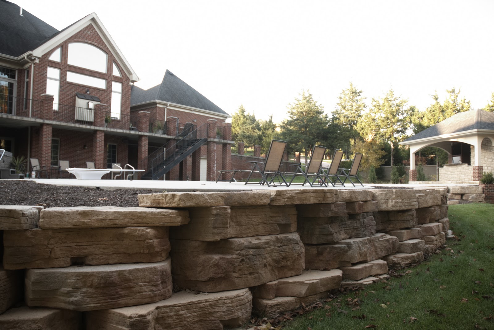 MIDWEST HARDSCAPE: Rosetta Hardscapes - Outcroppings and Steps