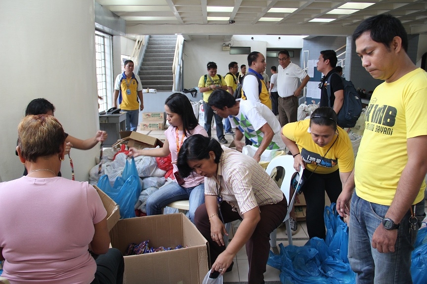 .: PCOO-PIlipinas Natin & FSUU: Relief Operation of Typhoon "Pablo ...