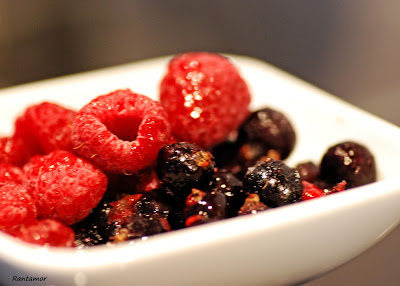 Matbibeln och andra jävla recept: En enkel Ostkaka med Saftsoppa på ...