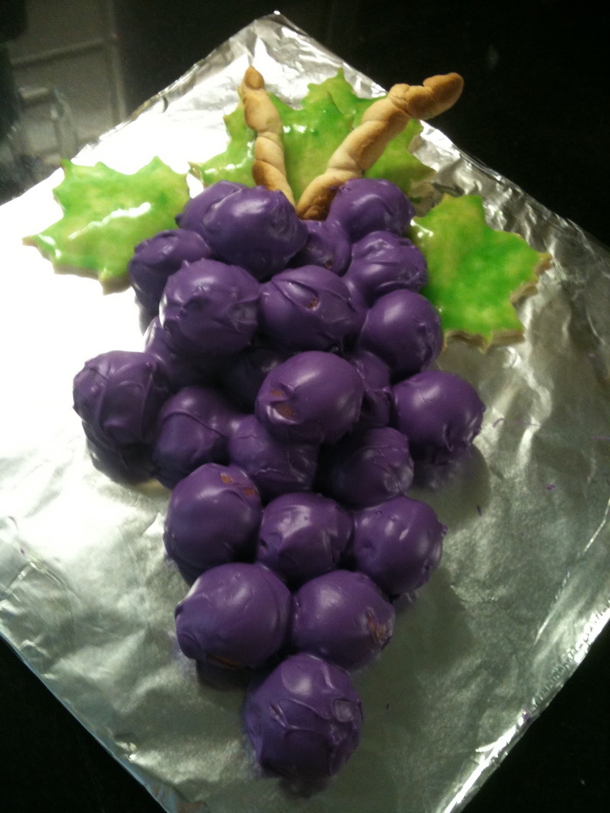 Make it Delightful!: Grape Cake Pop Cake
