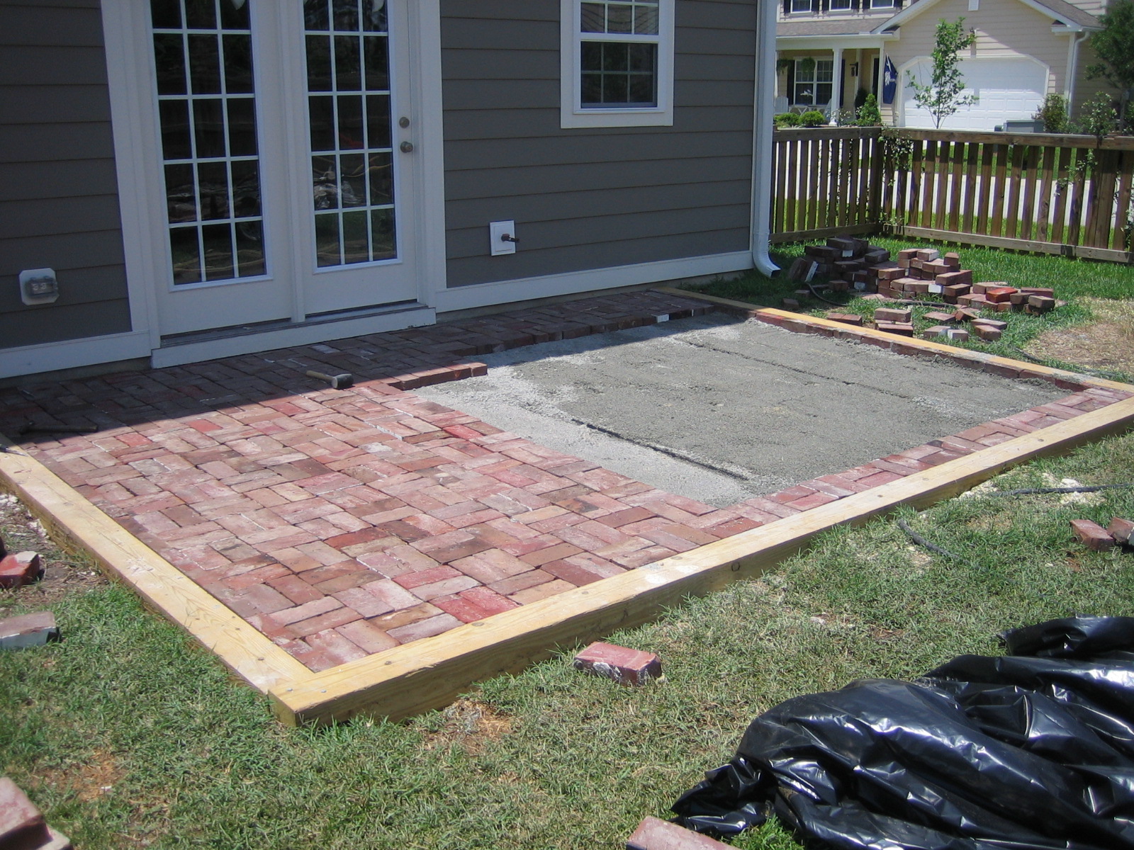The Lowcountry Lady: Goodbye concrete, hello reclaimed brick patio!