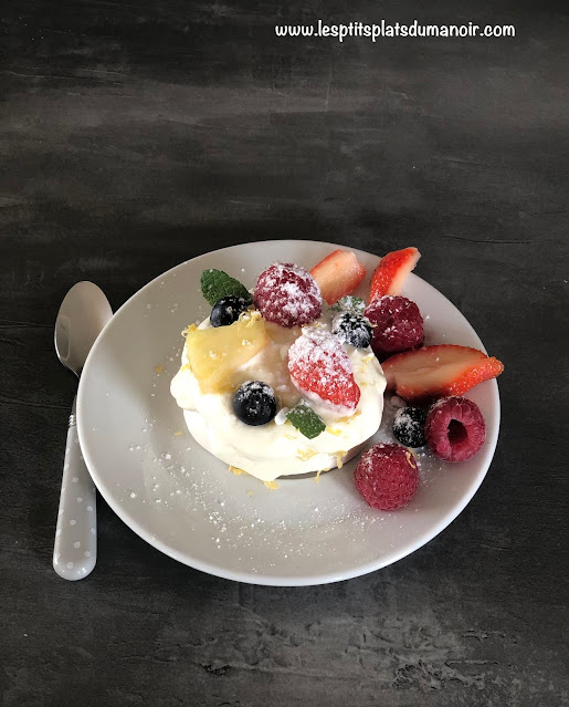 🌿 Les p'tits plats du Manoir : PAVLOVA AUX FRUITS mais aussi MERINGUES ...