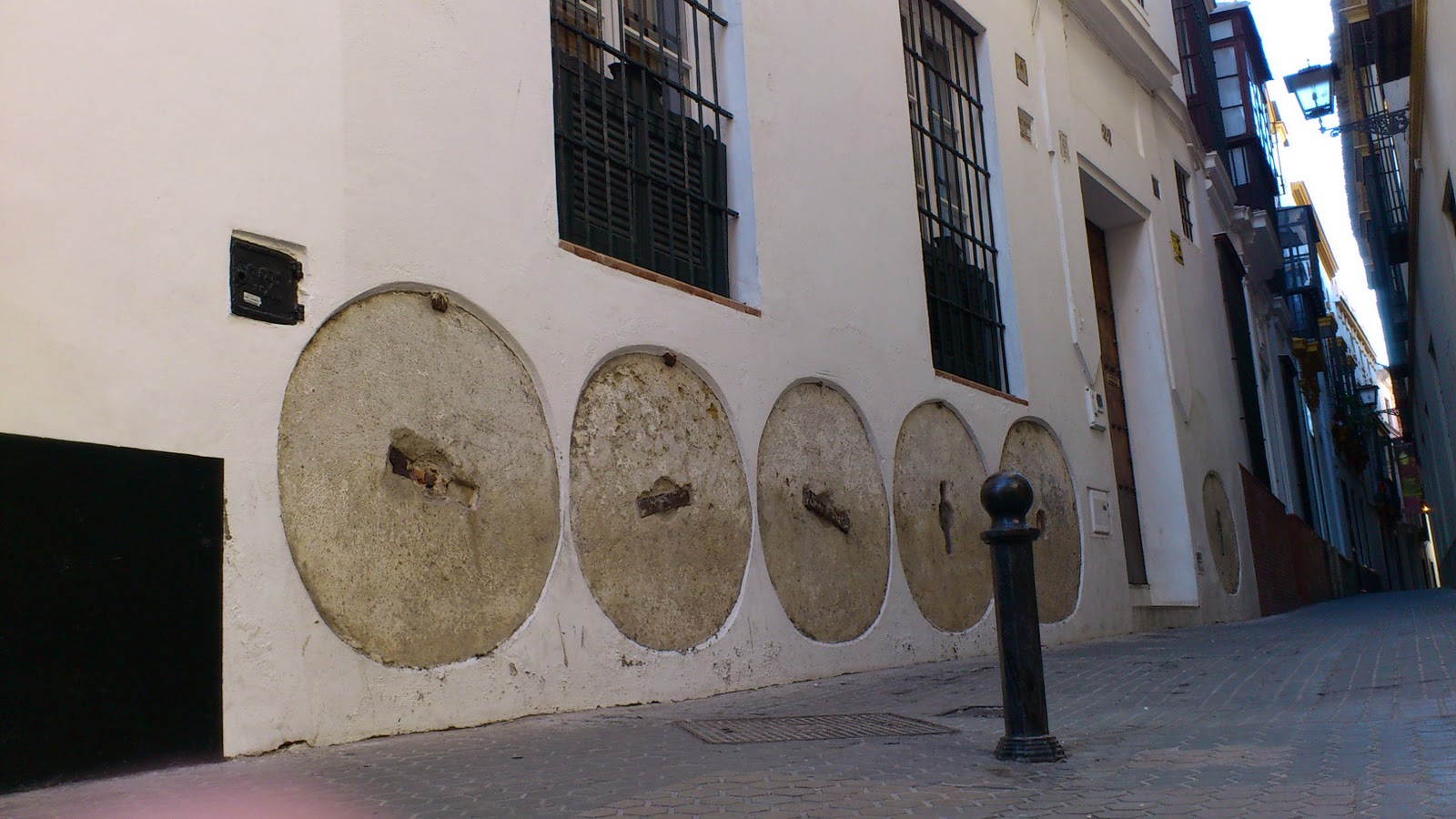 Sevilla es un Mundo: CERNUDA WAS A ROLLING STONE