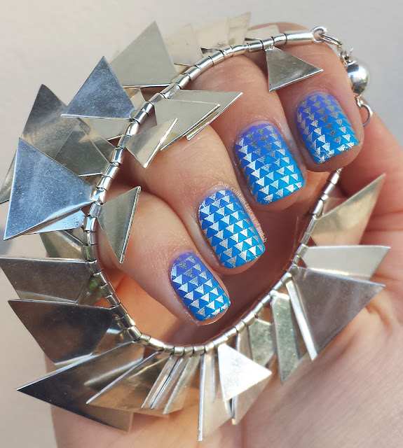 Triangle pattern nails - May contain traces of polish