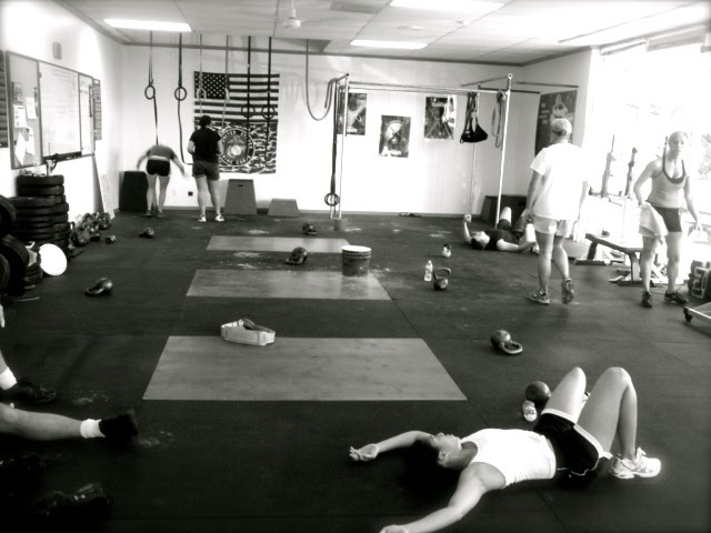 STRONG IS THE NEW SKINNY: ...i hEaRt CrOssFiT...