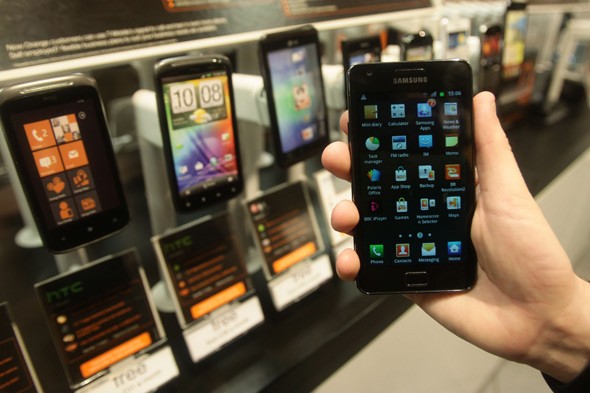 The Ten Commandments of Buying a New Mobile Phone