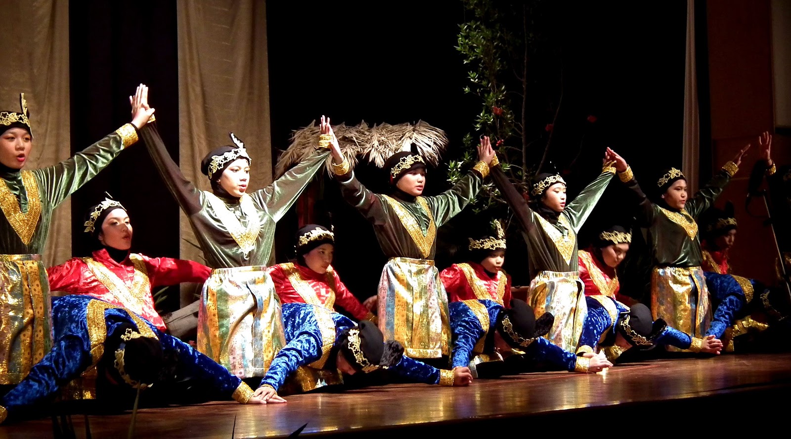 THE BEAUTY OF INDONESIA