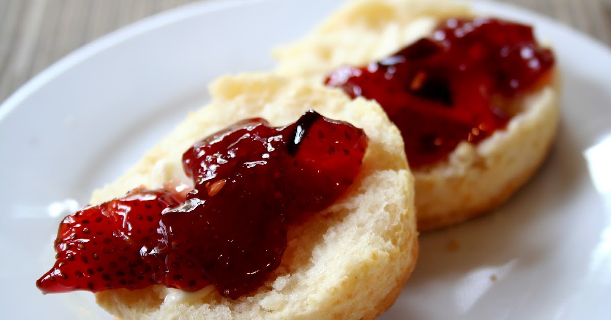 37 Cooks: Strawberry Guajillo Chile Jam